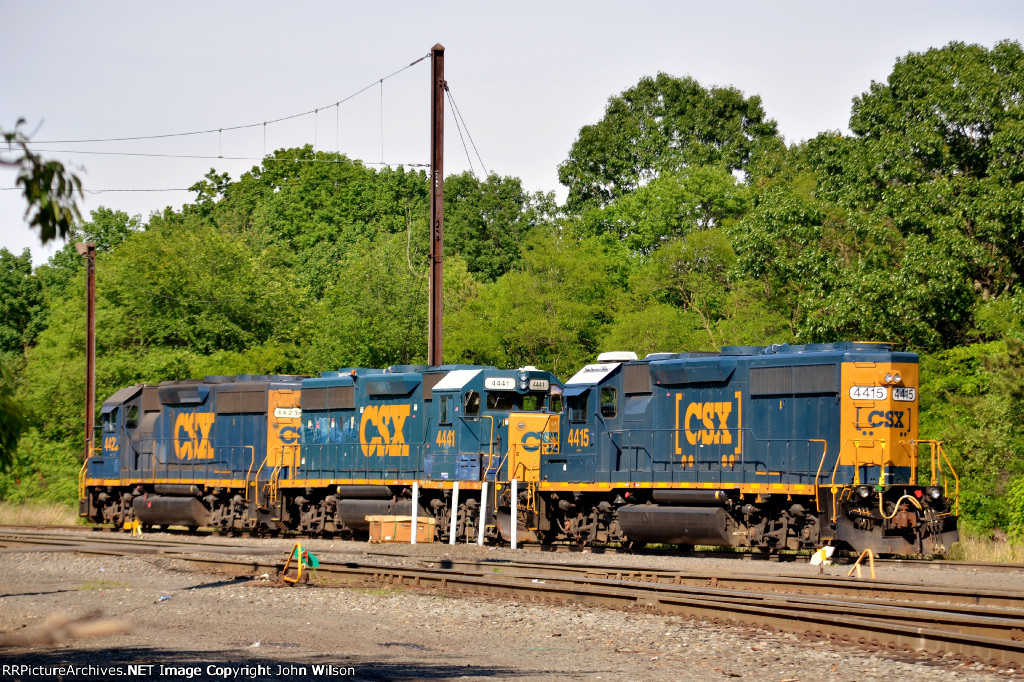 CSX 4415, CSX 4441 & CSX 4423